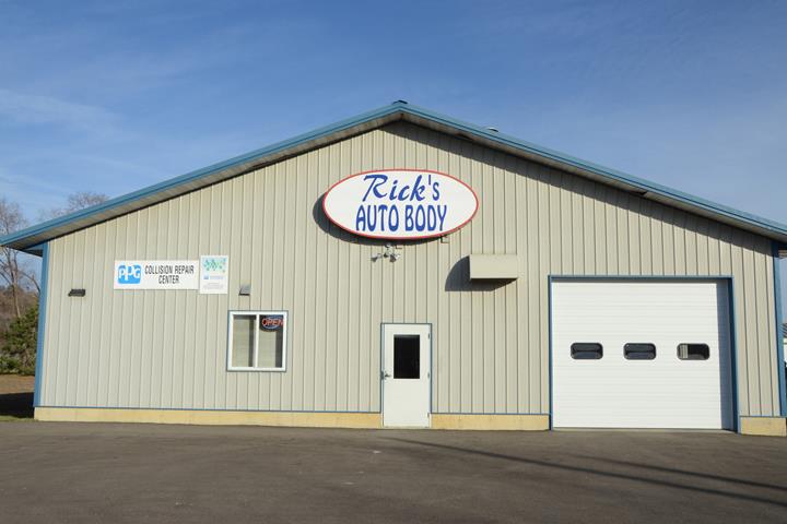Rick's Auto Body - Prairie du Chien, WI